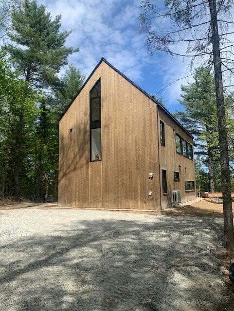 CIME-SUR-LE-LAC Spa & Sauna | Architectural chalet nestled in the ...